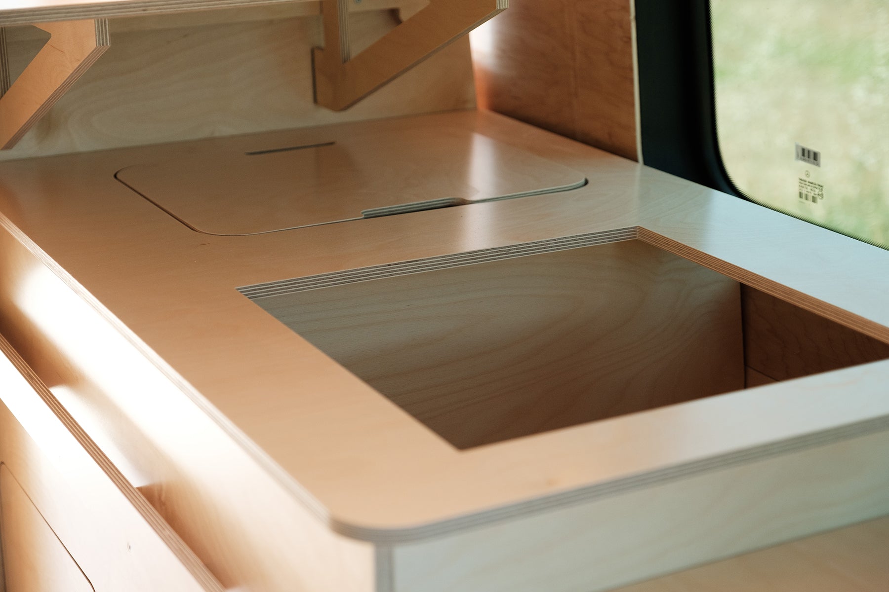 Mercedes Sprinter 144" – VanLab