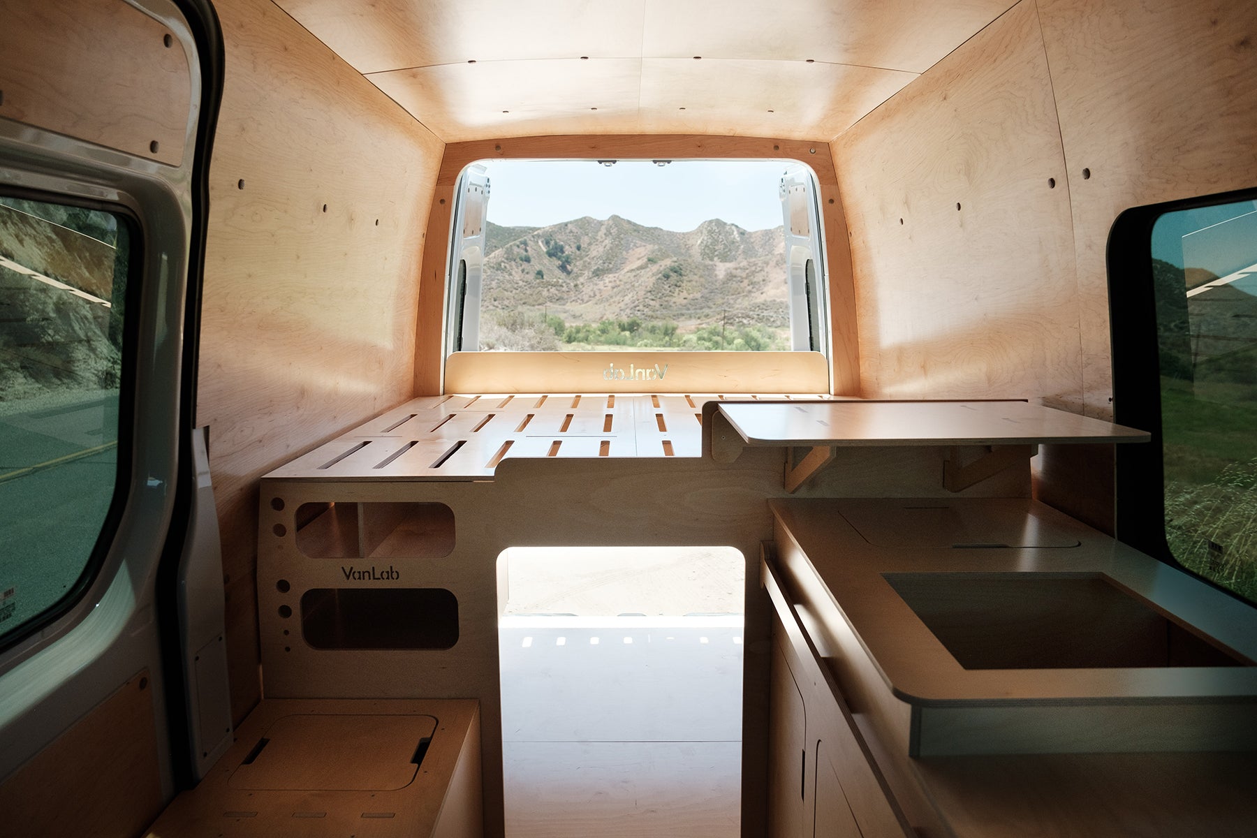 Mercedes Sprinter 144" – VanLab